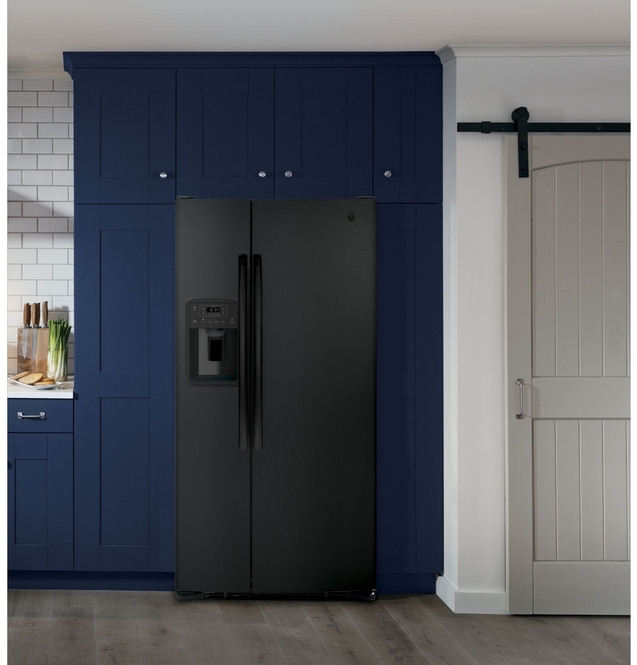 8 Best Black Refrigerators for a Sleek Kitchen | Texas Appliance ...