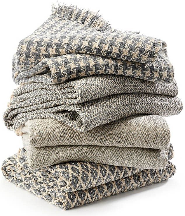Giftcraft 4-Piece Cream/Gray Assorted Handloom Throw Set | Cabot ...