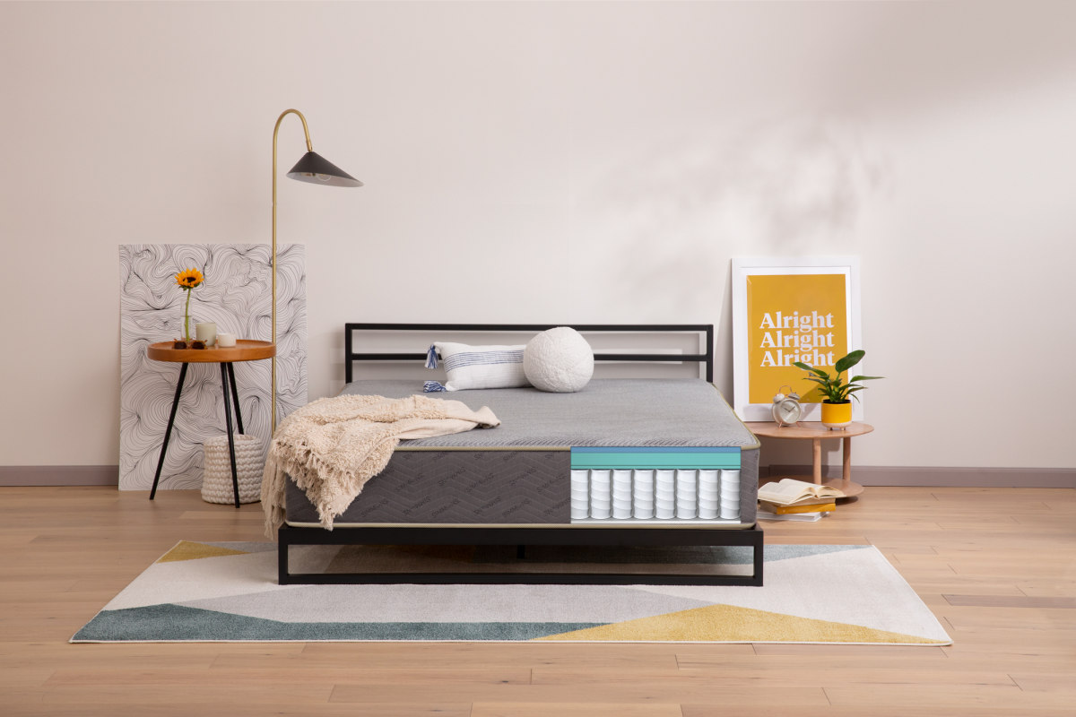 Simmons hybrid plush mattress store