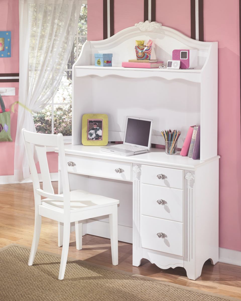 Signature Design by Ashley Exquisite White Desk and Hutch Green River Appliance