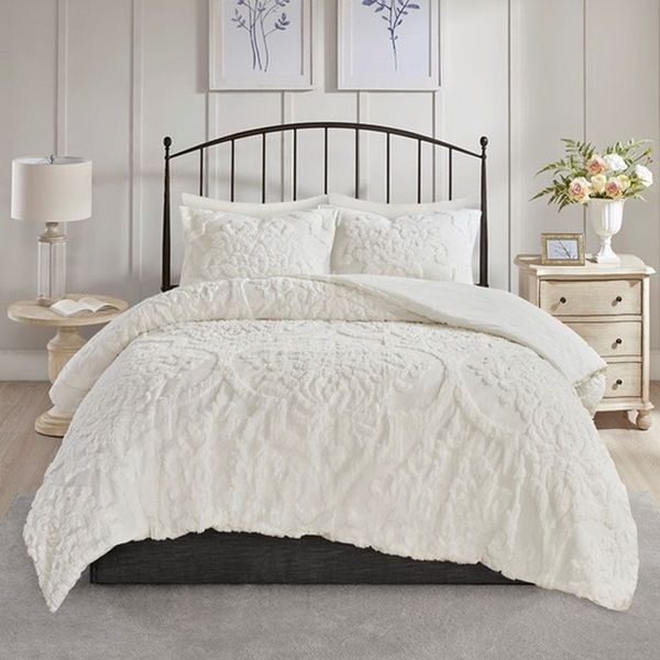 Olliix by Madison Park Viola 3 Piece White Full/Queen Tufted Cotton ...